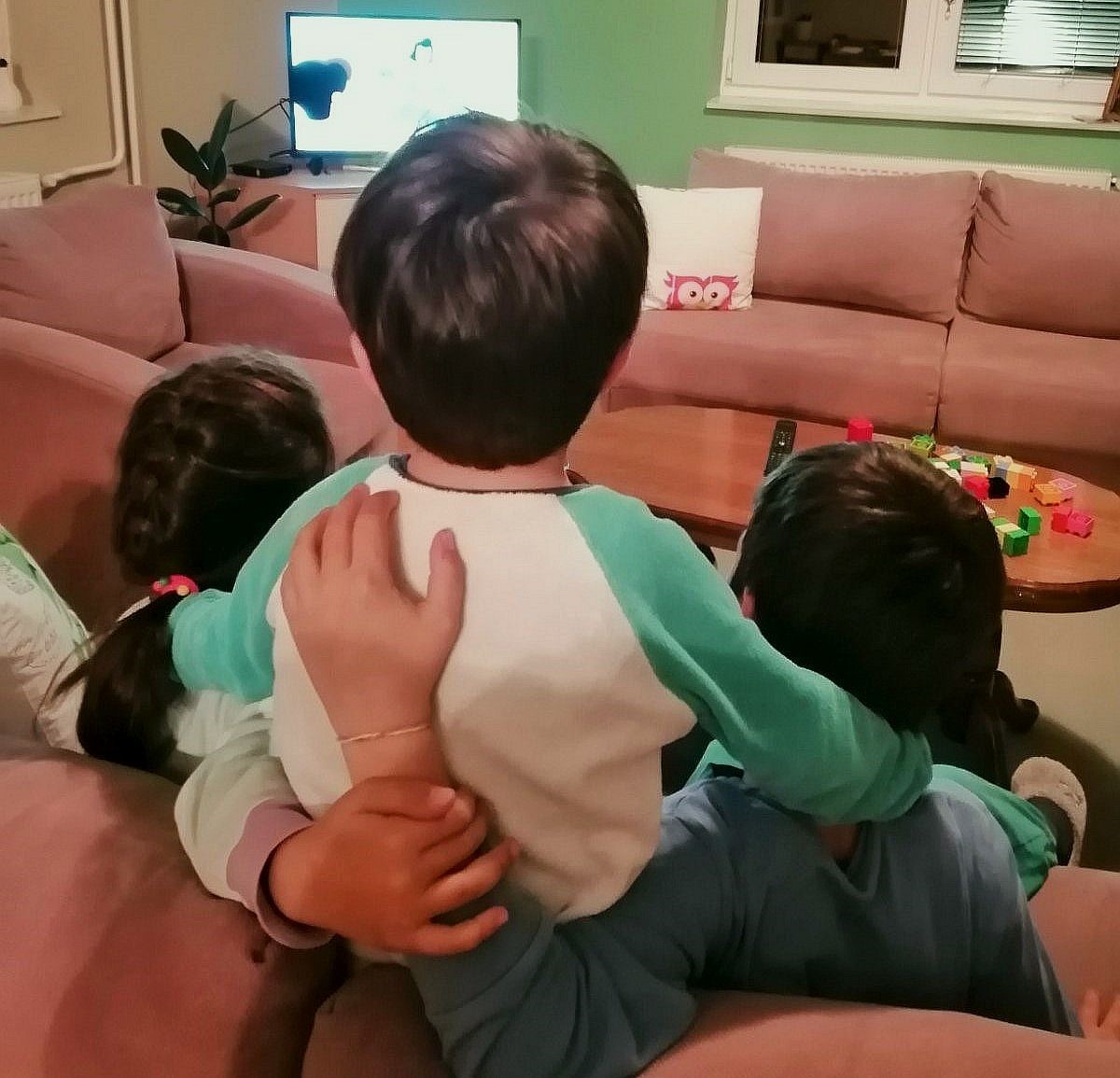 OMV donirao tehničke uređaje deci iz SOS Dečijeg sela u Kraljevu - Nova ...