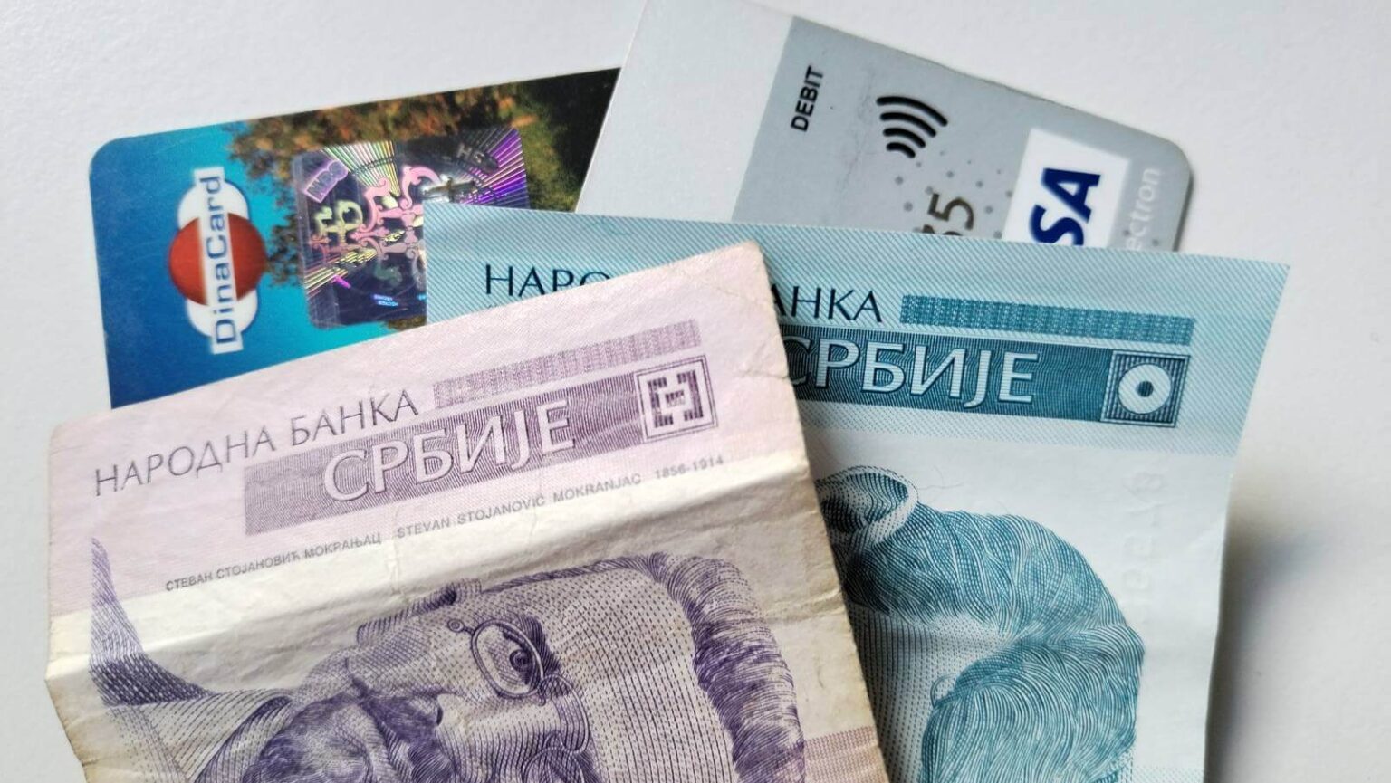 Profit banaka za tri meseca veći od 400 miliona evra, dve beleže ...