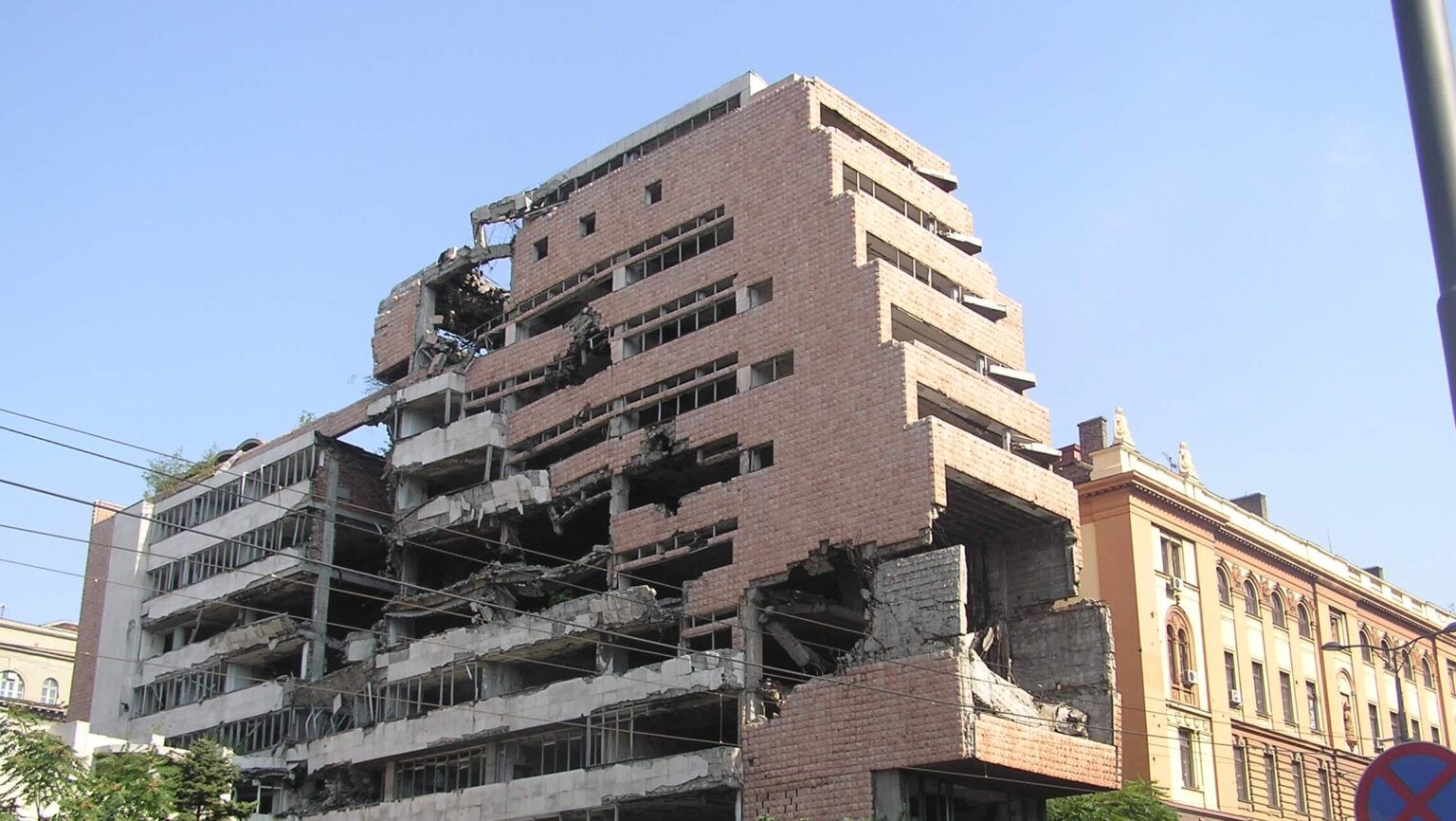 Otkriven ugovor o Generalštabu: Srbija plaća odštetu Trampovom zetu ako ...